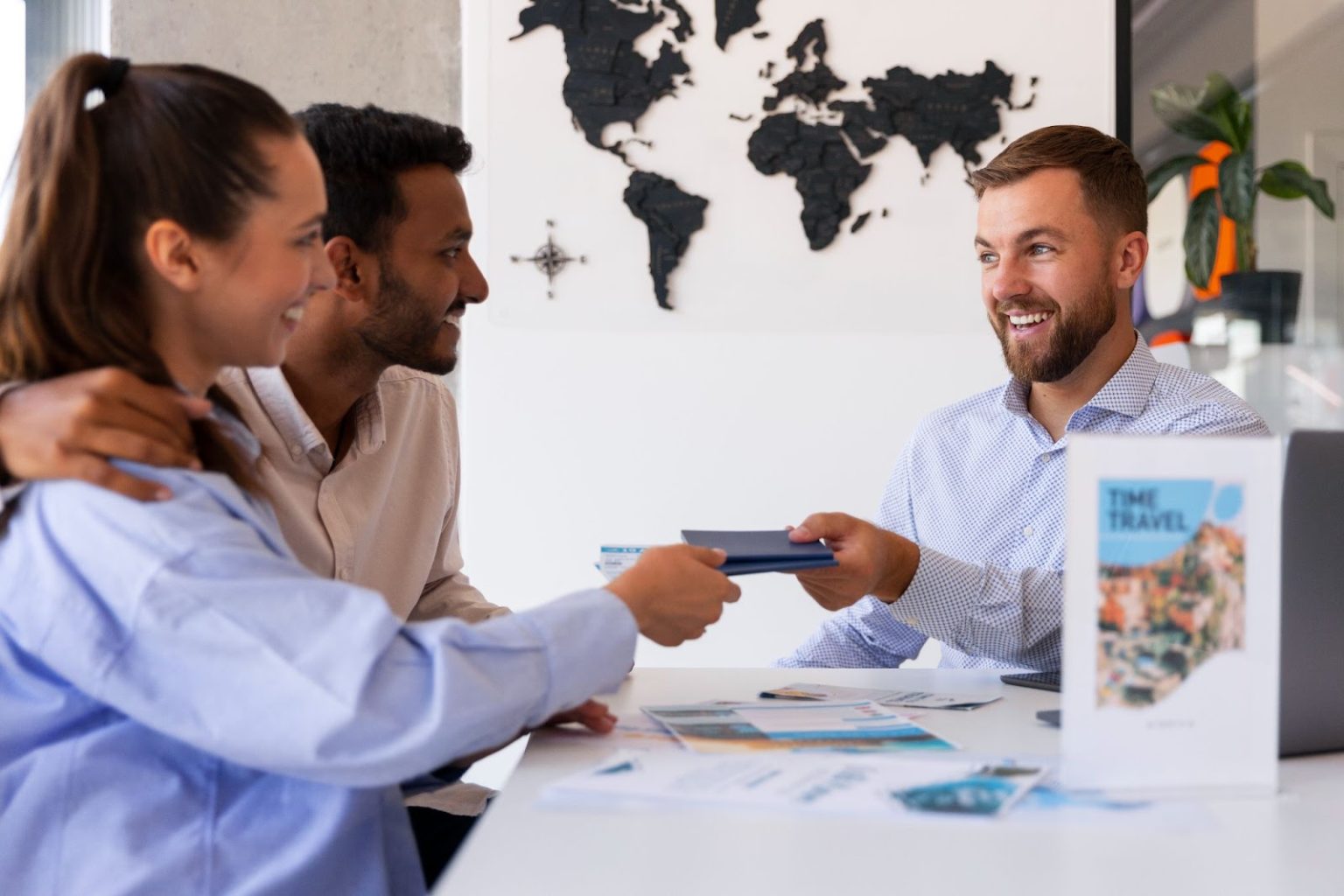 5 Best Banks for International Travel of 2025 | Vellis