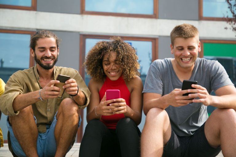 Social Gaming: What It Is, Benefits, and Examples | Vellis