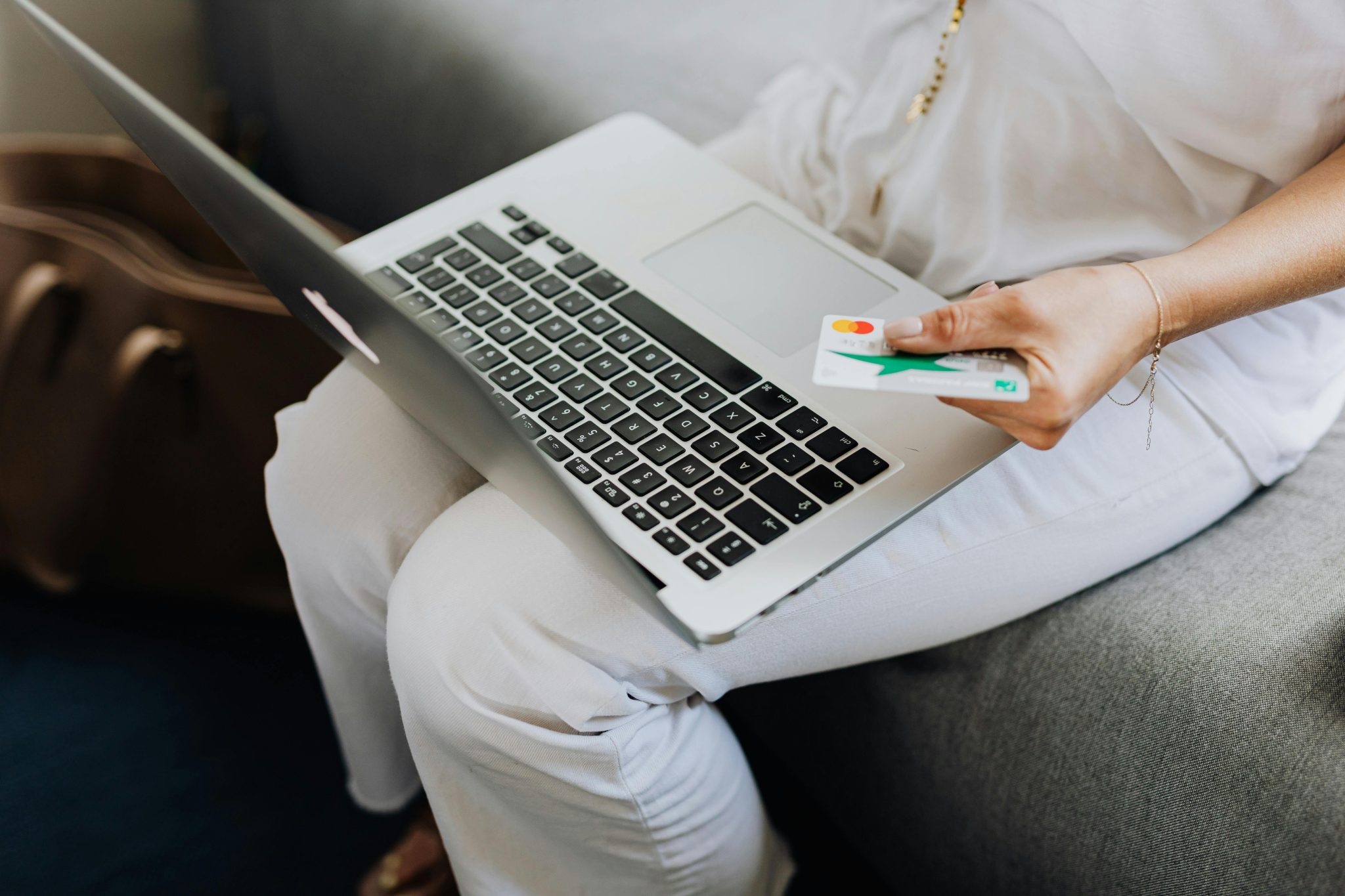 How Long Does a Credit Card Payment Take to Process | Vellis